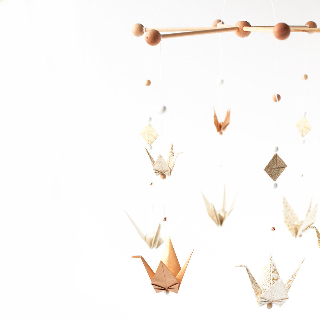 Structure pour mobile en bois – Adeline Klam